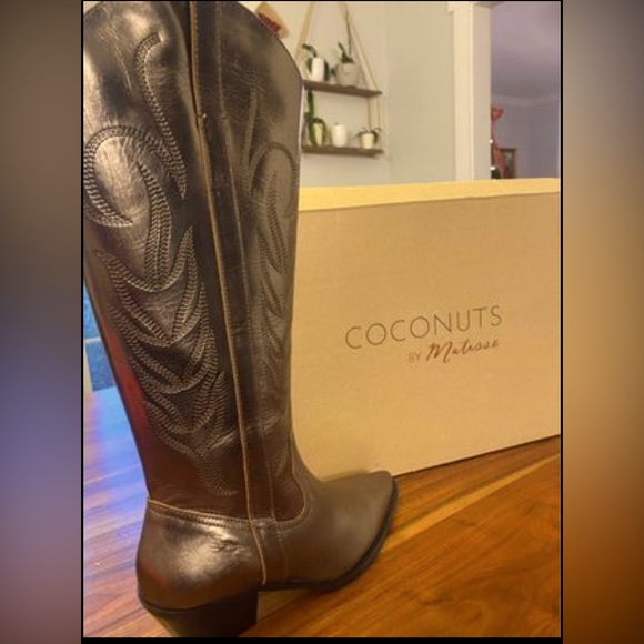 Coconuts by Matisse | Shoes | Coconut By Matisse Cowgirlboots | Poshmark